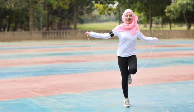 Penanganan Cedera Hamstring yang Benar, Gejala, & Penyebabnya