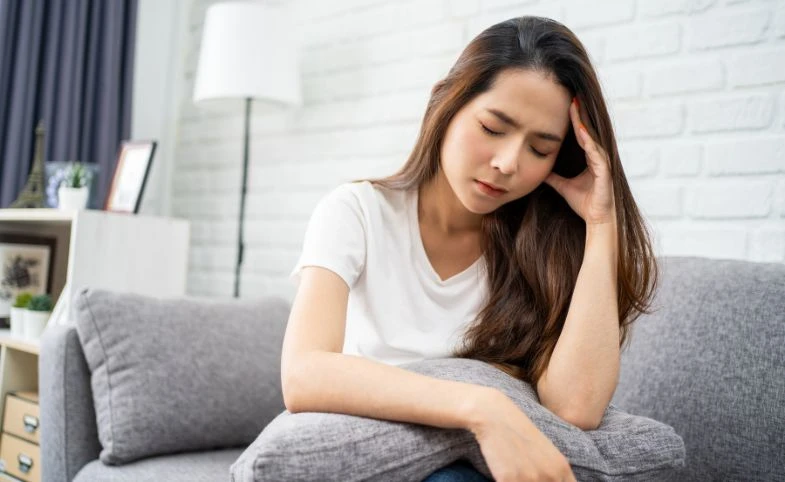 Penyebab Sakit Kepala Tegang, Gejala, & Pengobatan yang Tepat